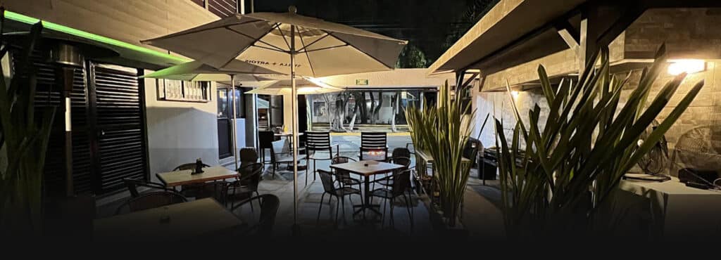 Restaurante y Bar - B House Bar