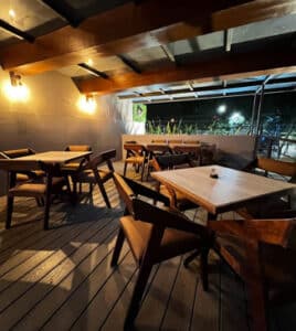 Restaurante y Bar - B House Bar